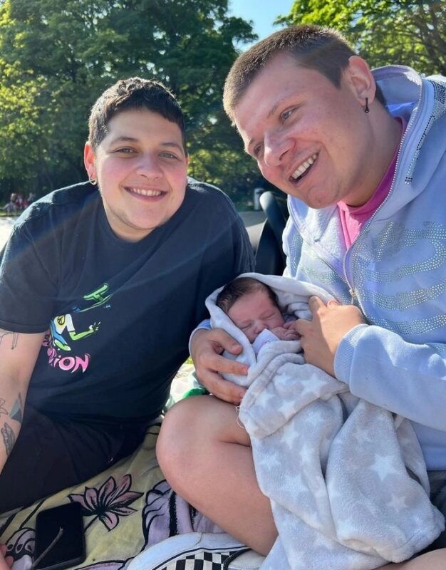 Un homme transgenre est tombé enceint et a décidé d’avoir un bébé : Les ...